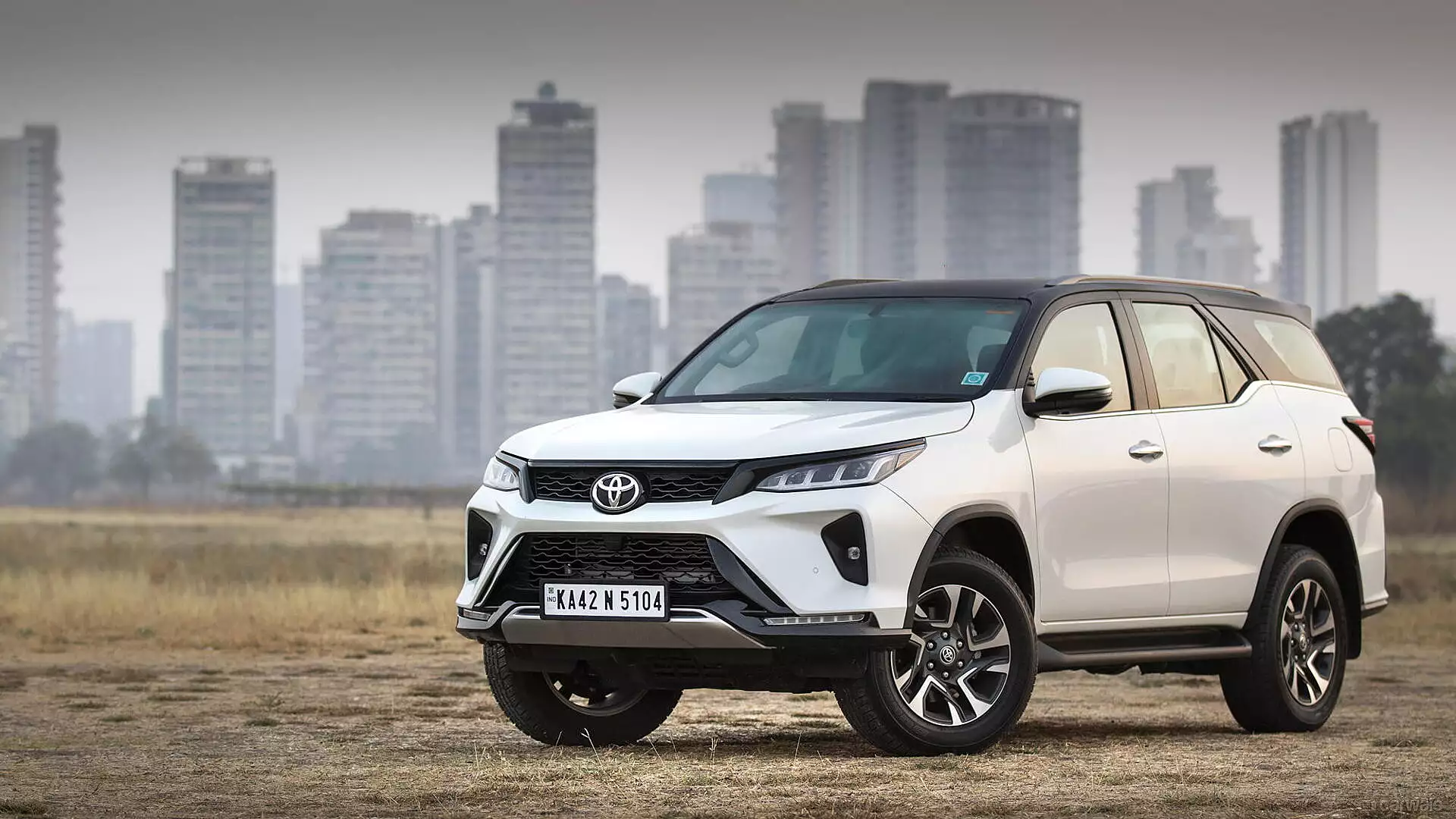 Fortuner Legender Car Price in India